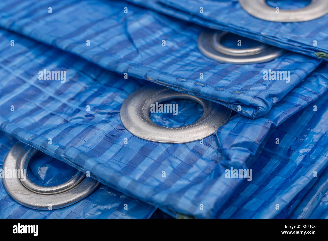 Tarpaulin cover hi-res stock photography and images - Alamy