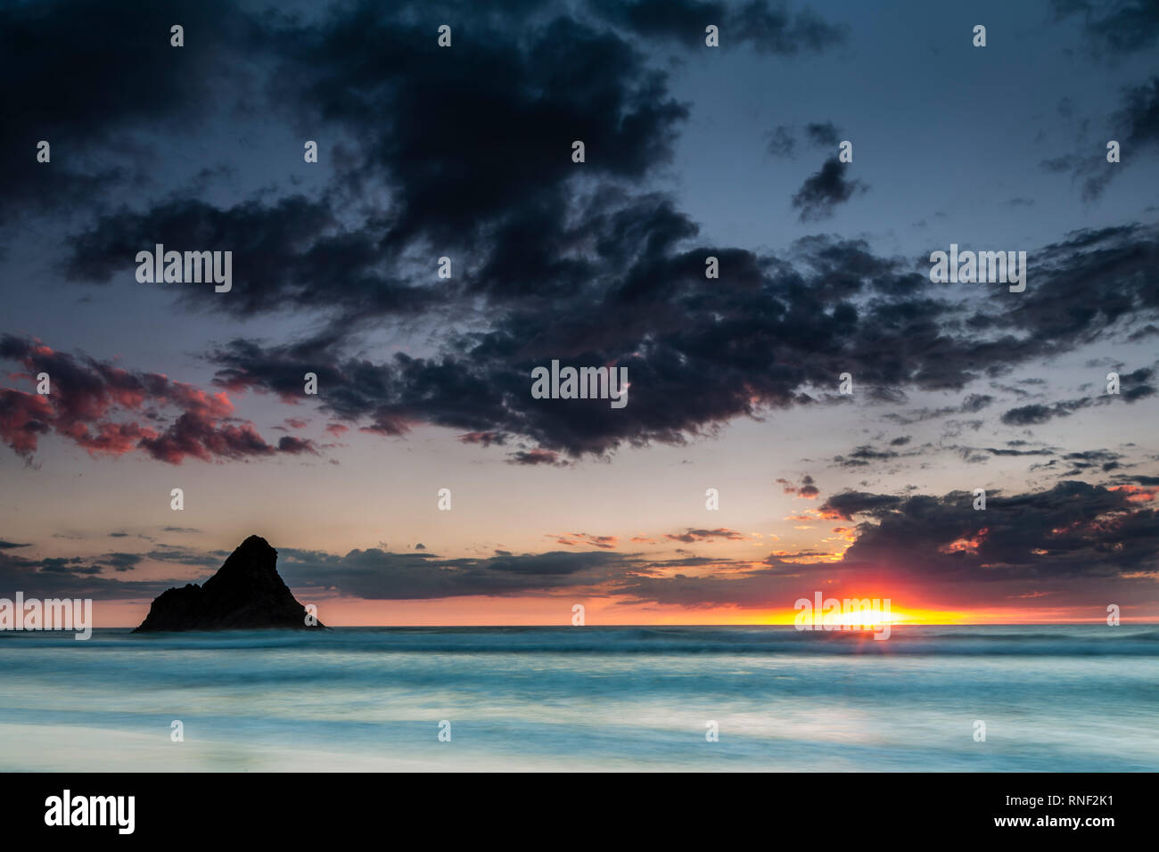 Waitakere Ranges Auckland, KereKere Beach at Sunset, NorthIsland New ...