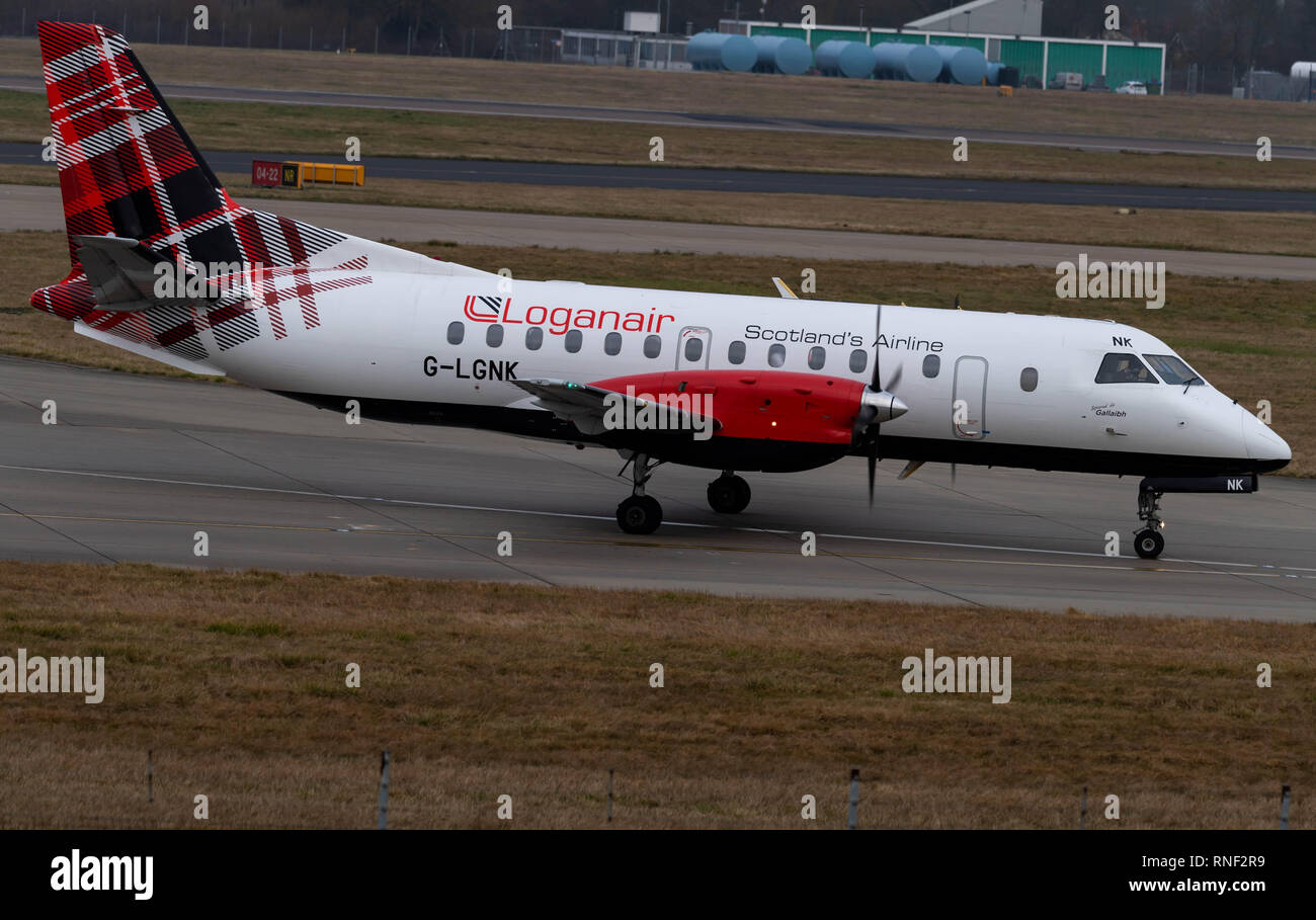 Commercial aircraft hi-res stock photography and images - Alamy