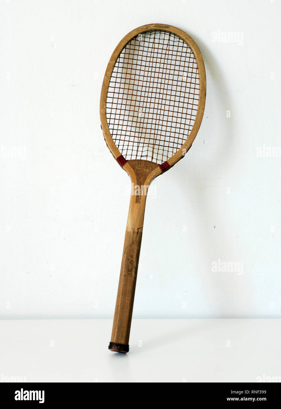 Old tennis racquet isolated hi-res stock photography and images - Alamy