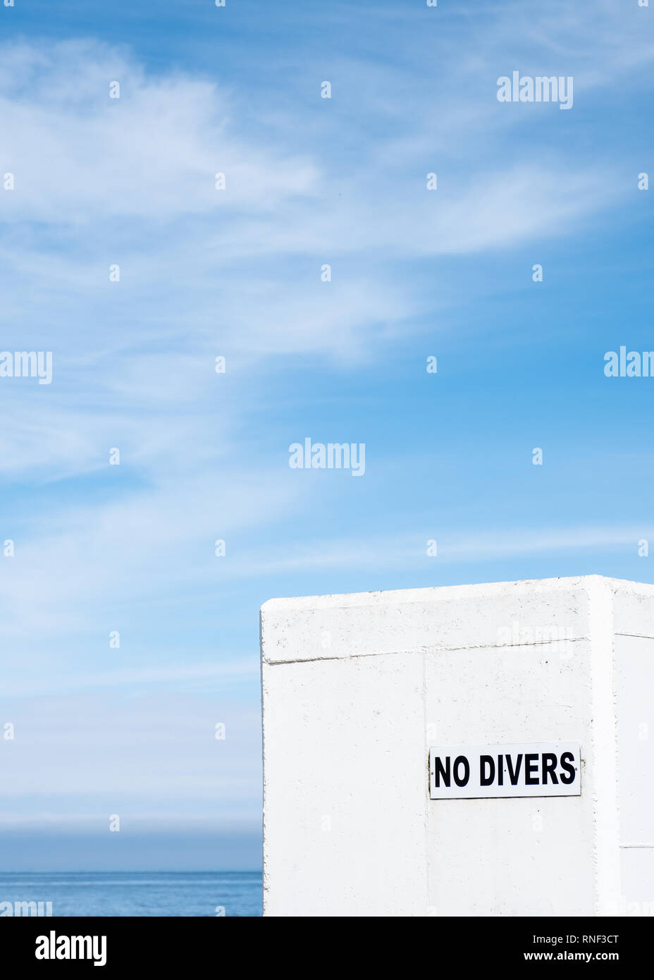 Unsafe wall warning sign hi-res stock photography and images - Alamy