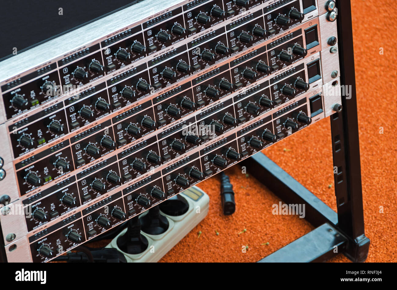 Audio compressor hi-res stock photography and images - Alamy