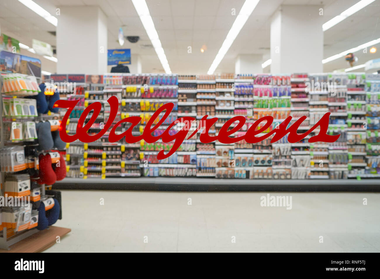 Urban grocery shopping chicago hi-res stock photography and images - Alamy