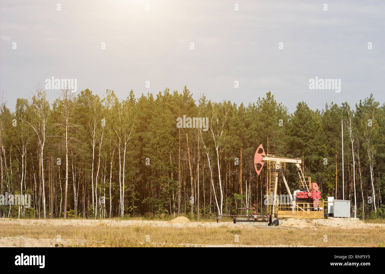 Oil well for the extraction of oil and gasoline and gas on the ...