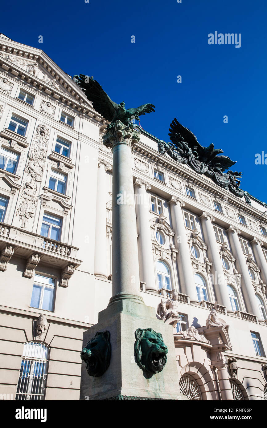 Government building in vienna hi-res stock photography and images - Alamy
