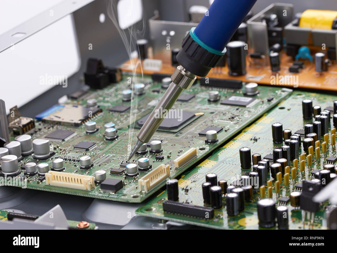 Soldering parts hi-res stock photography and images - Alamy