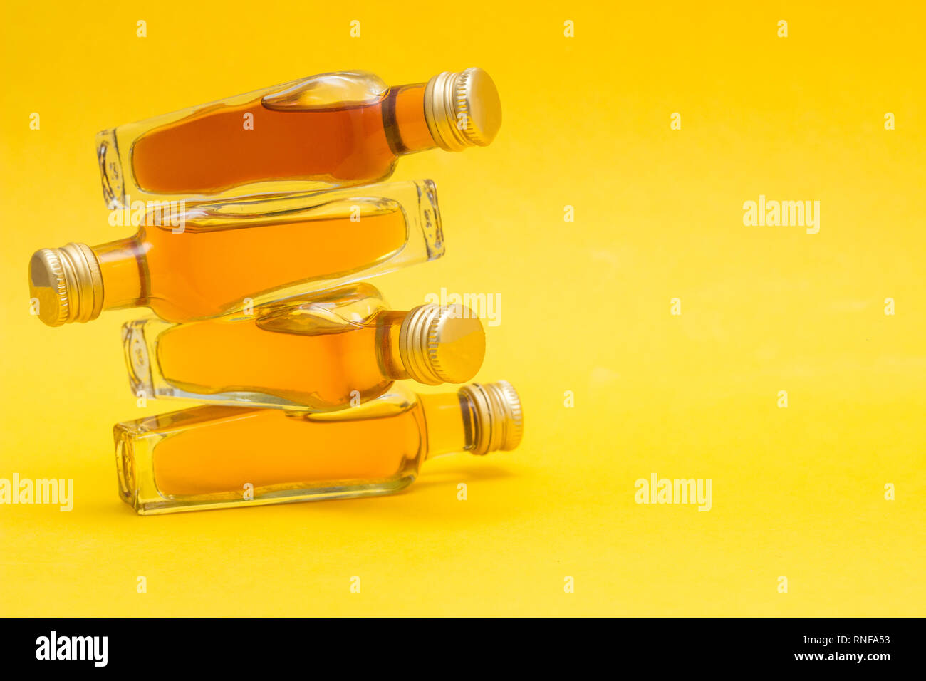 Little liquor bottles hi-res stock photography and images - Alamy