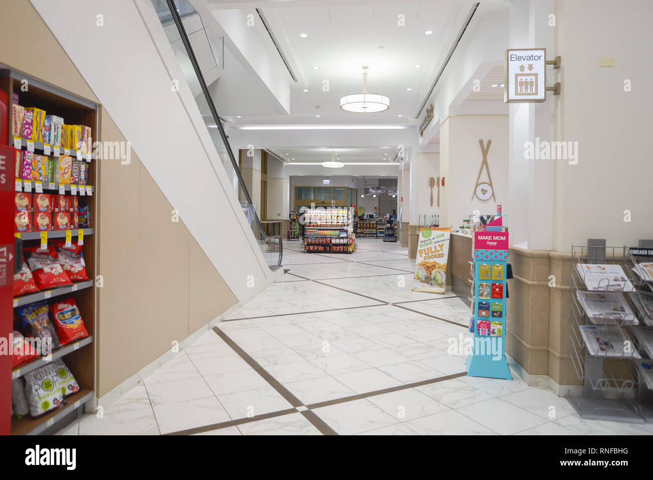 Inside walgreens store hi-res stock photography and images - Alamy