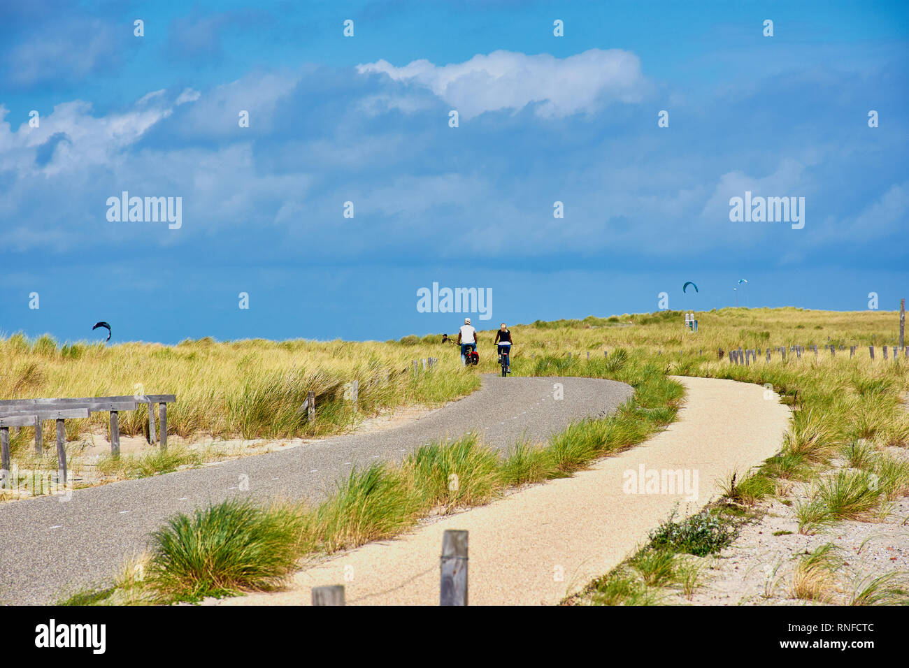 Marram road hi-res stock photography and images - Alamy