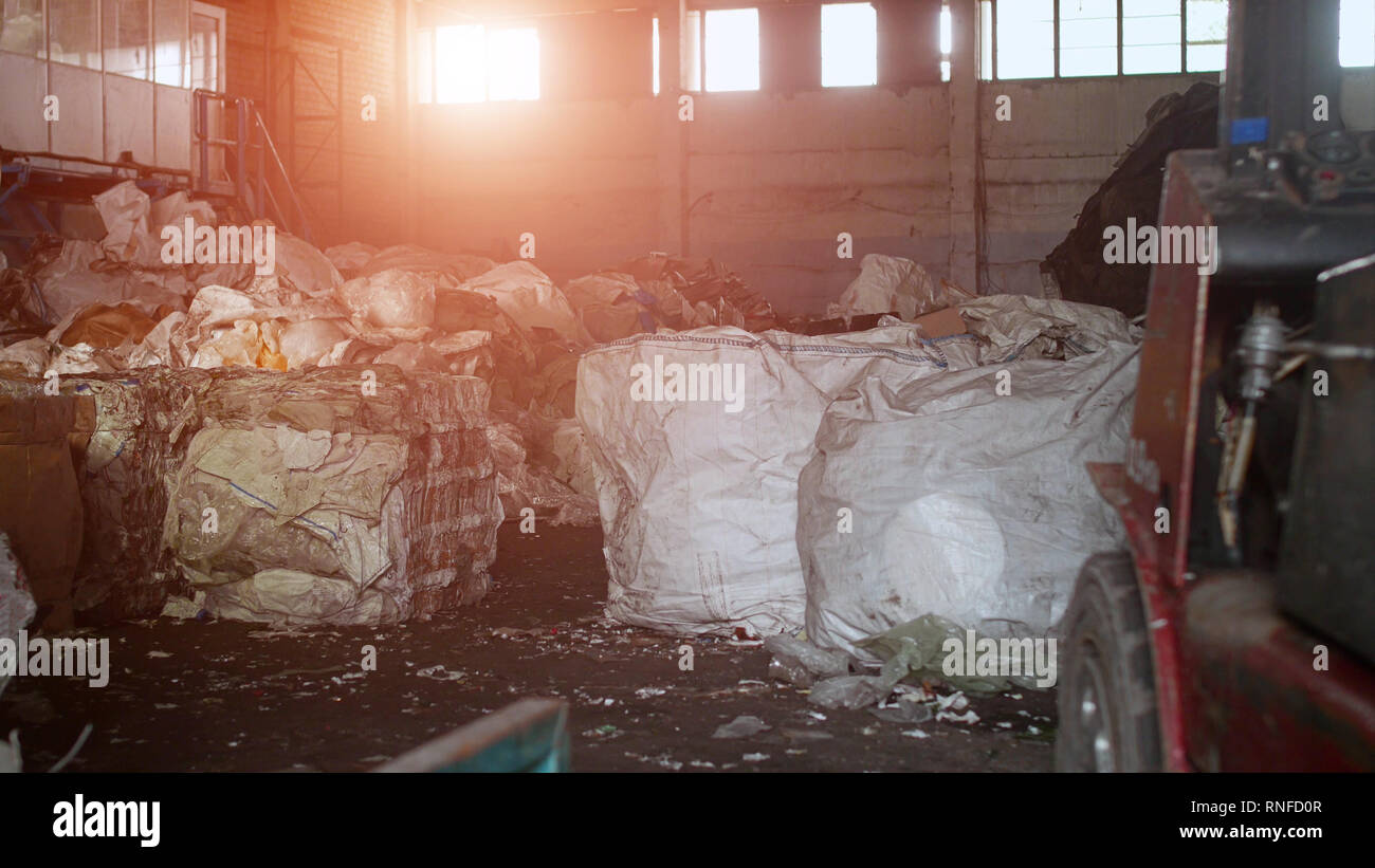 Rotten cardboard hi-res stock photography and images - Alamy