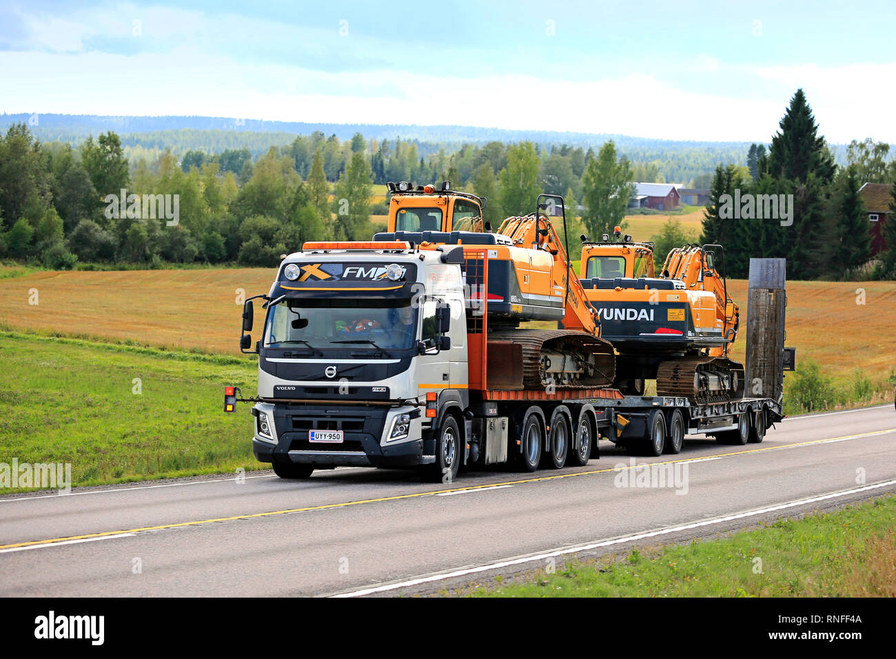Volvo Excavators High Resolution Stock Photography and Images - Alamy