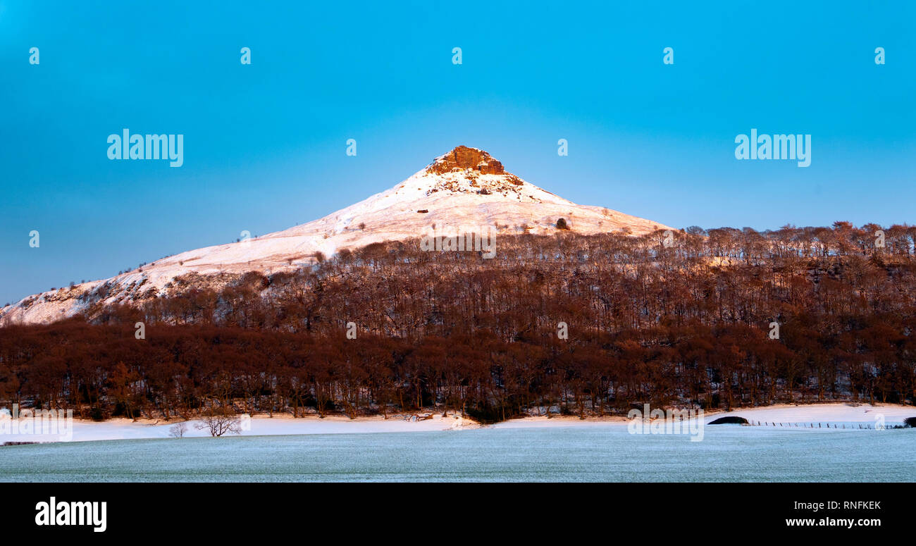 Roseberry Topping in winter snow, North Yorkshire Stock Photo - Alamy