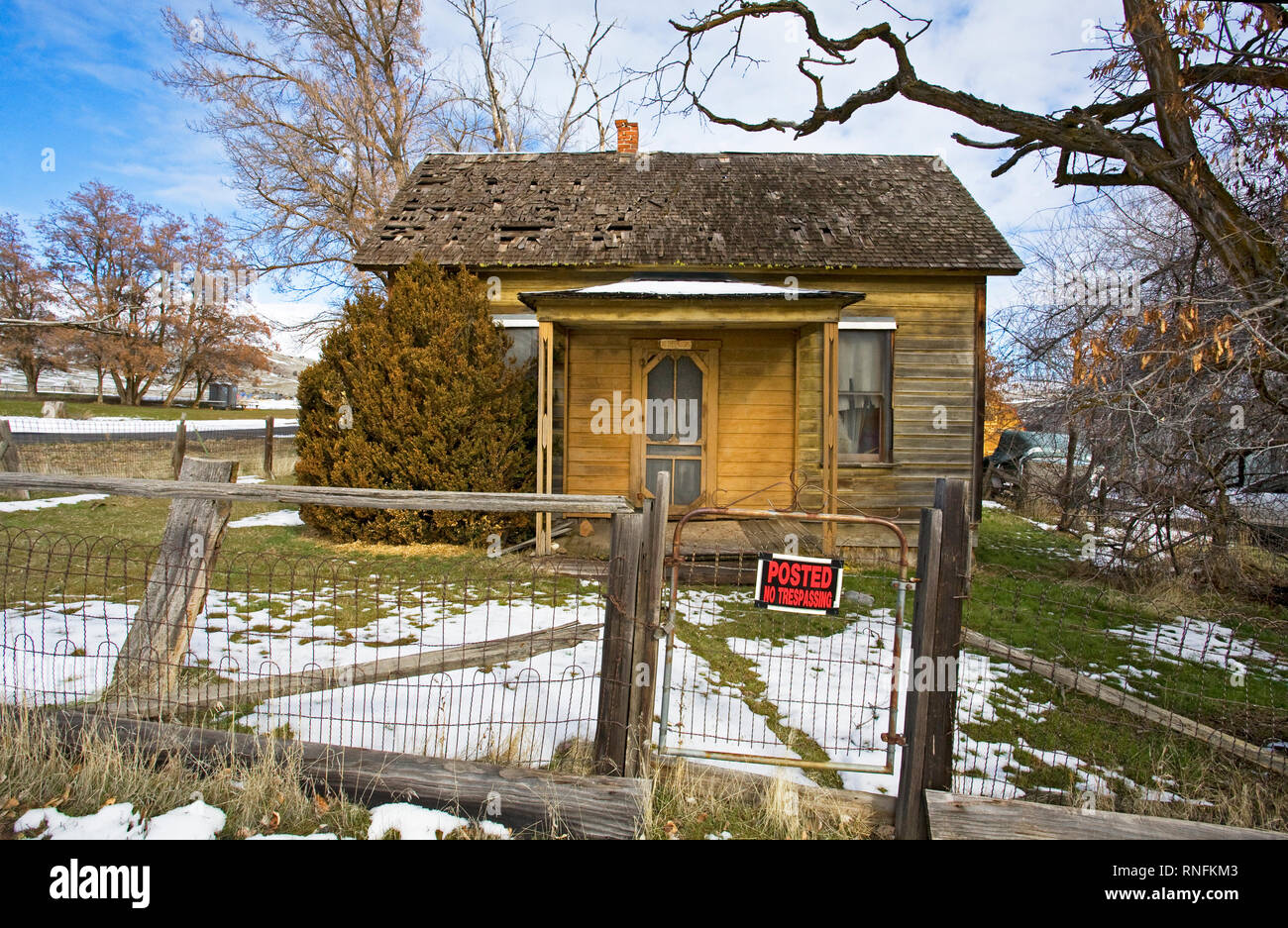 An abandoned and rotting house in Antelope, Oregon, population 49 ...