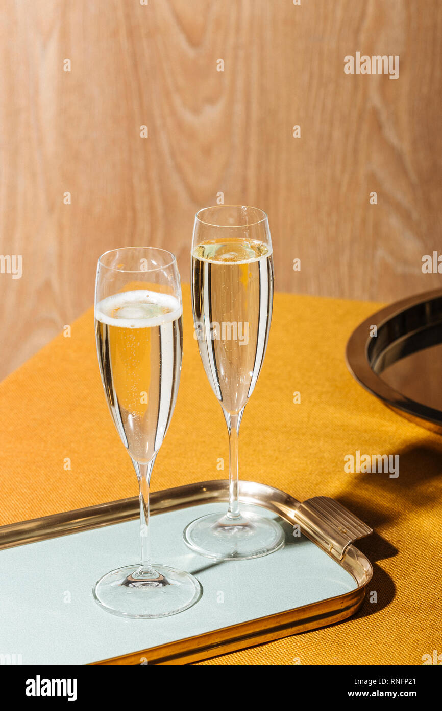 Open prosecco bottle hi-res stock photography and images - Alamy