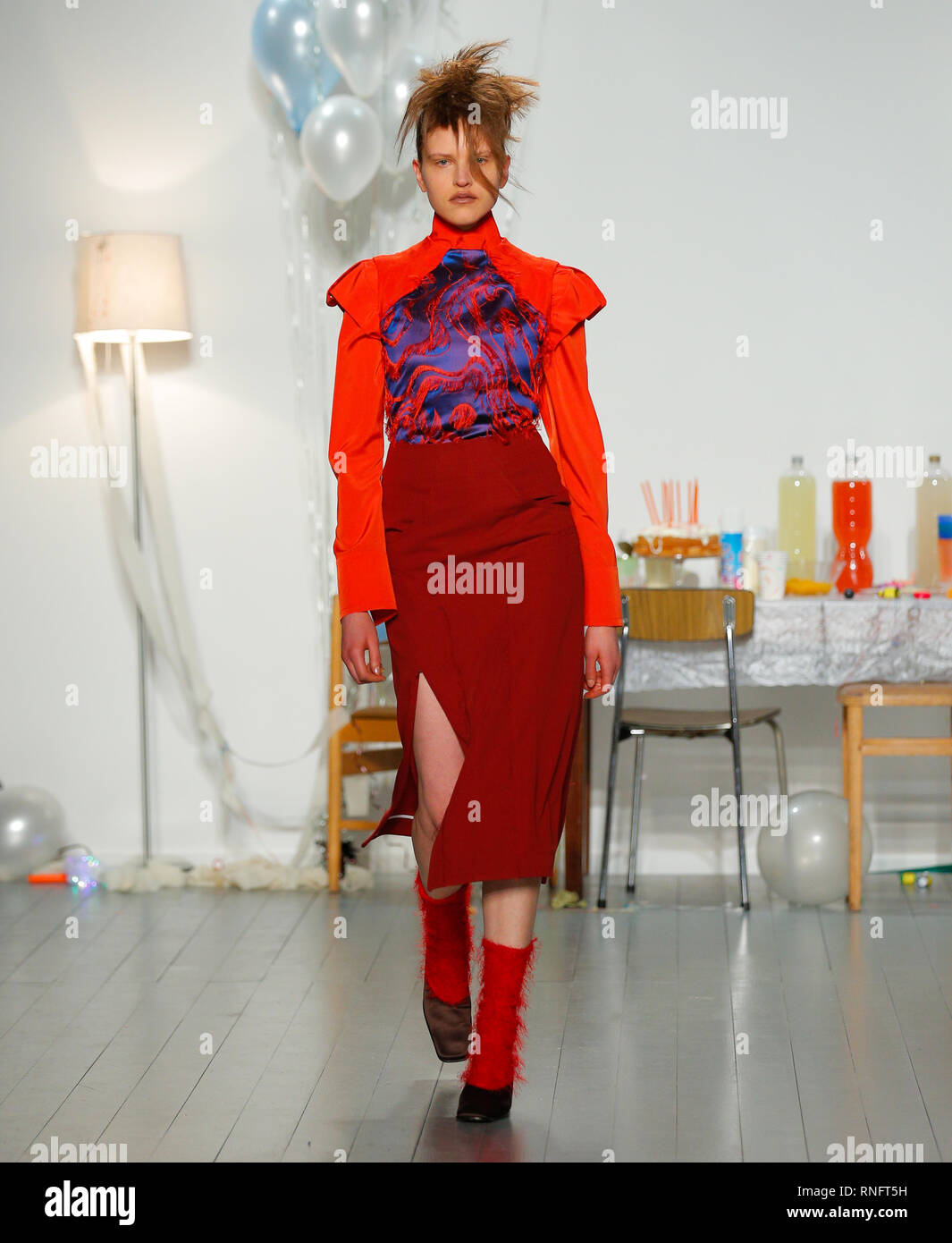 2020 catwalk color fashion fashion hi-res stock photography and images ...