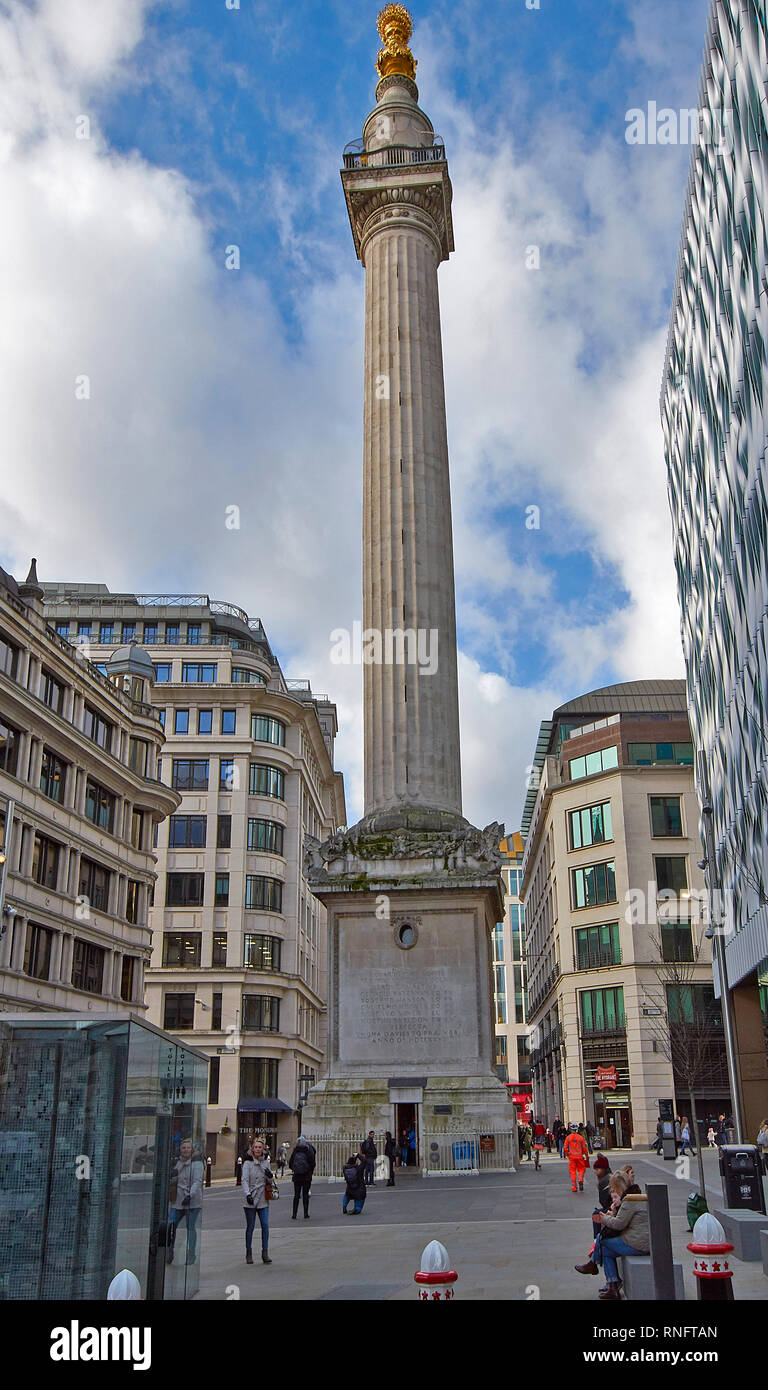LONDON THE CITY OF LONDON MONUMENT TO THE GREAT FIRE OF LONDON 1666 IN ...
