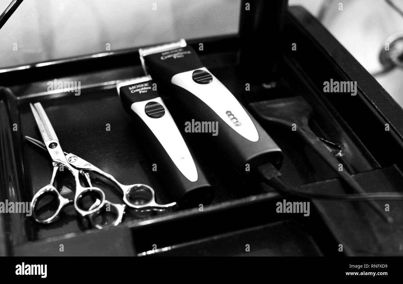 Hair clipper haircuts Black and White Stock Photos & Images - Alamy