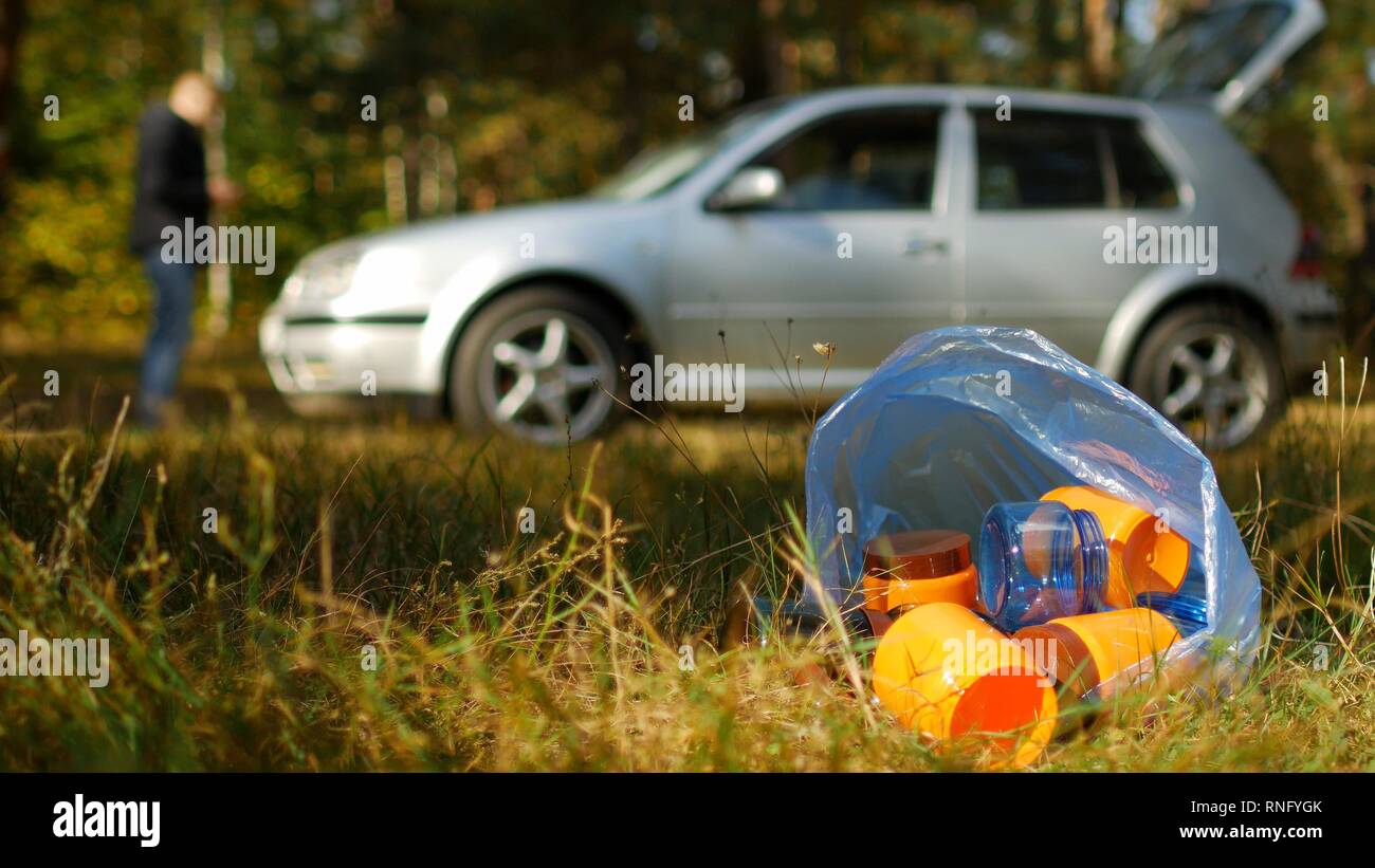 Throwing trash car hi-res stock photography and images - Alamy