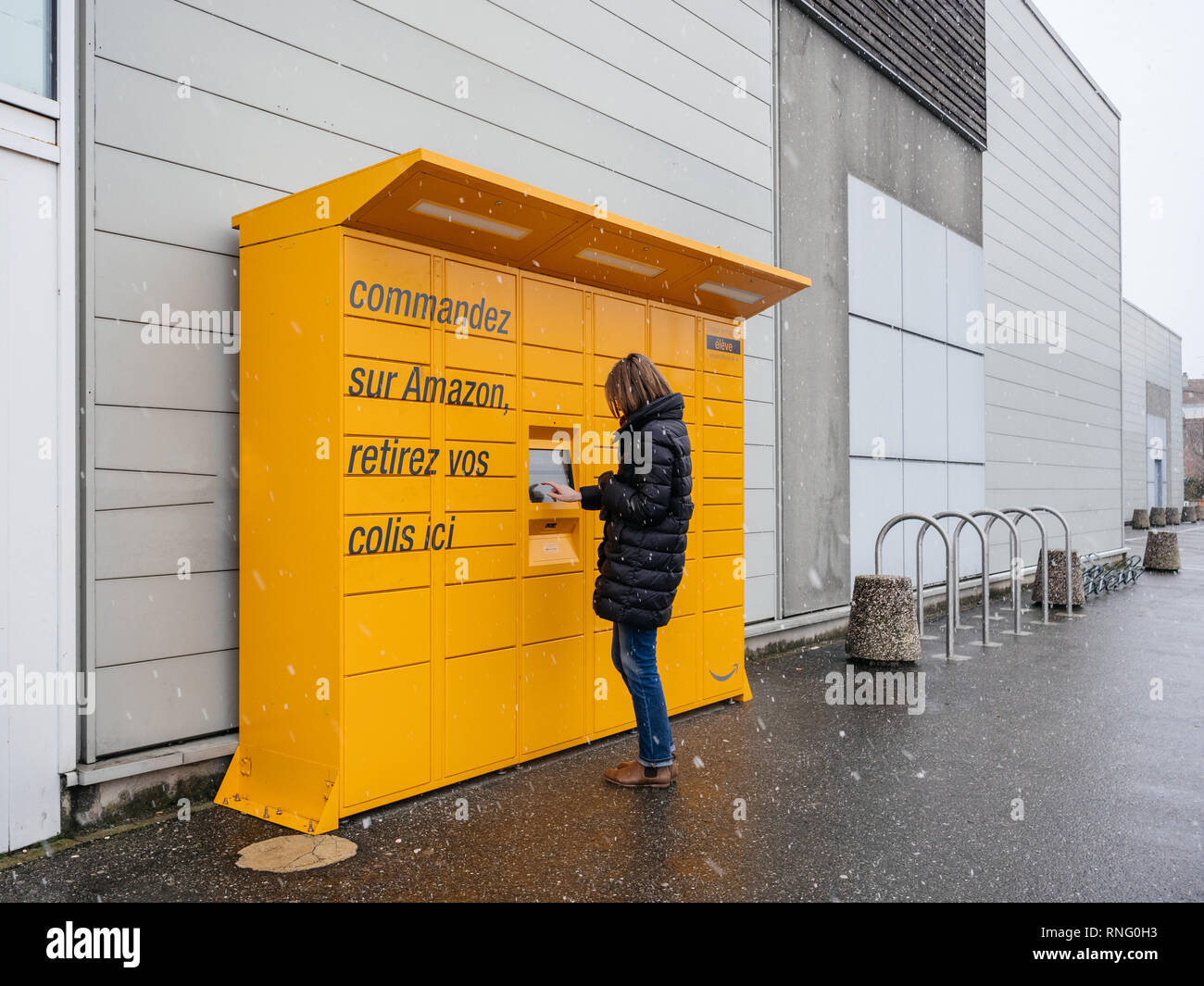 Amazon lock hi-res stock photography and images - Alamy