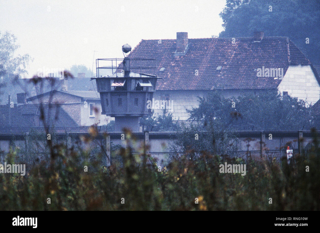 An East German guard tower at the Berlin Wall Stock Photo - Alamy