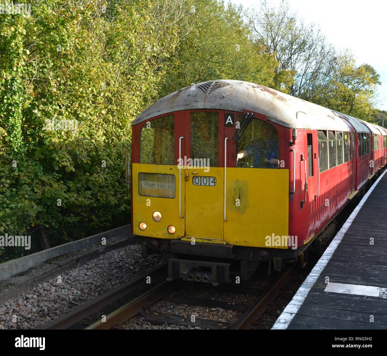 Isle of Wight train approaching Smallbrook junction on its way to Ryde ...