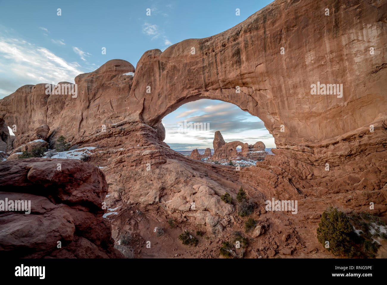 Geological arch hi-res stock photography and images - Alamy