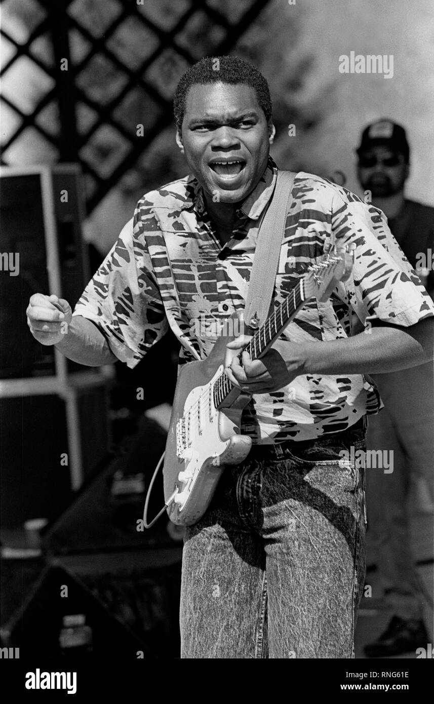 Blues singer guitar player Black and White Stock Photos & Images - Alamy