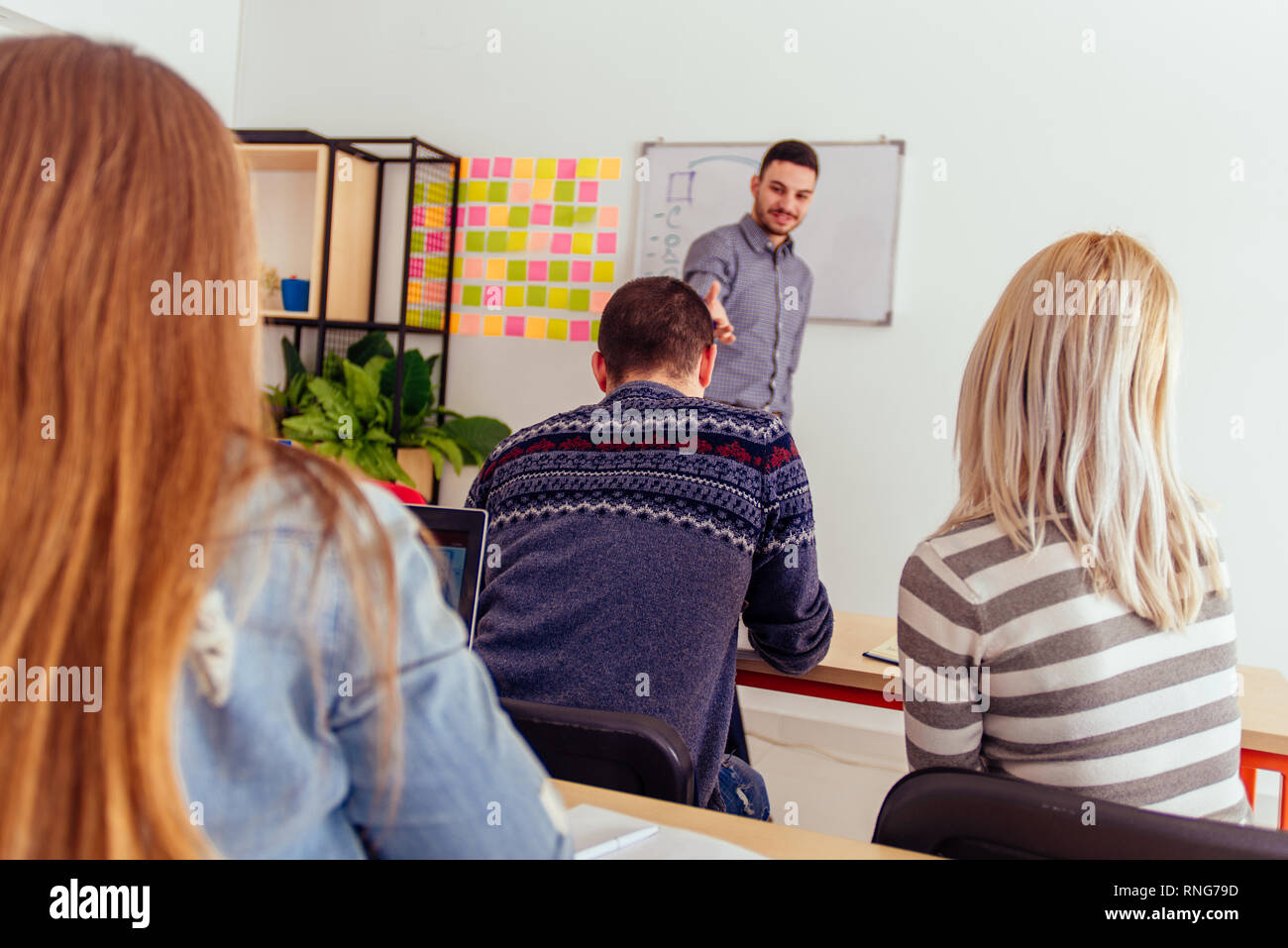Group of student debating hi-res stock photography and images - Alamy
