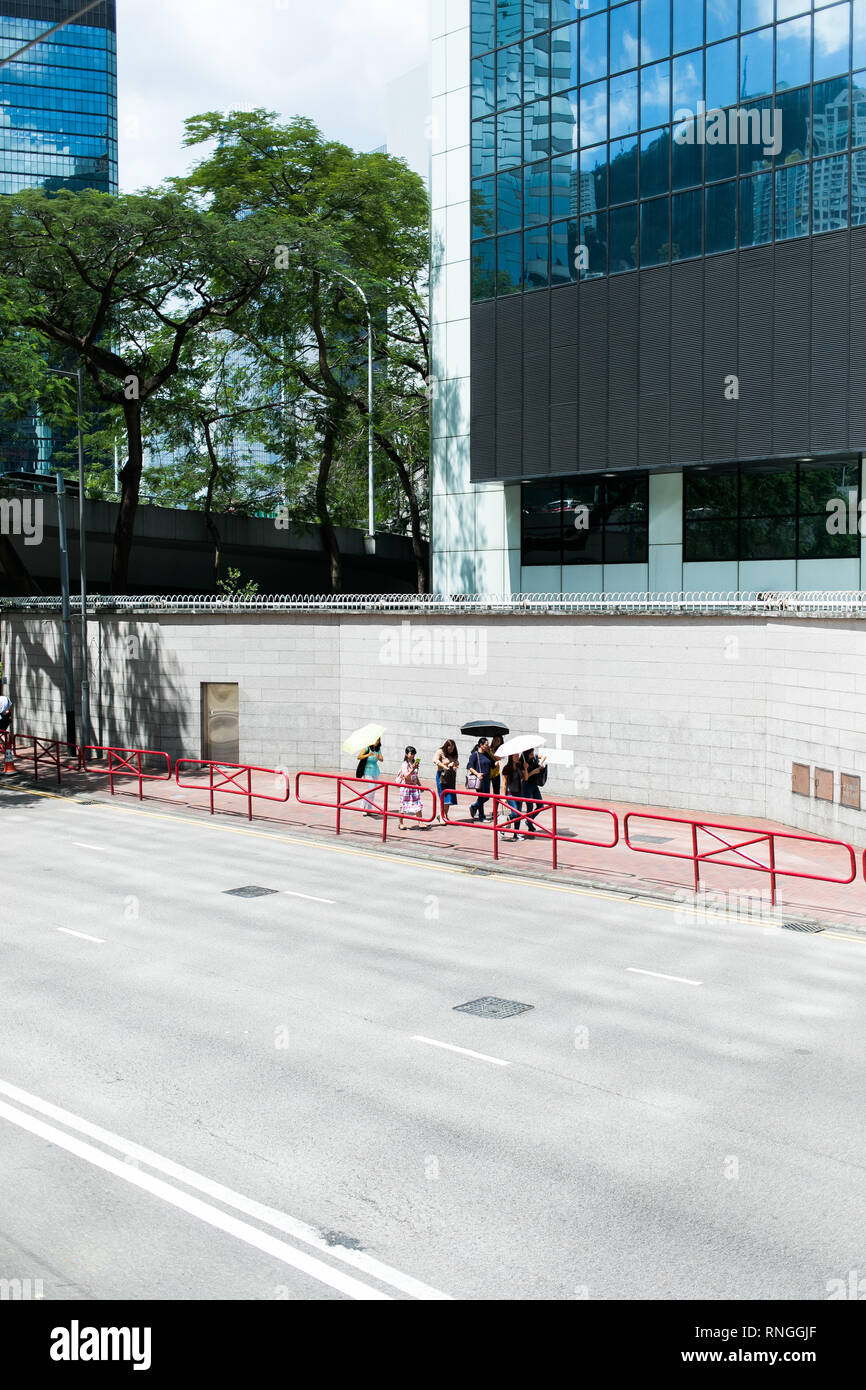 Packed streets hi-res stock photography and images - Alamy