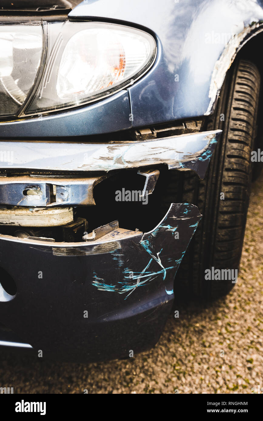Car Crash and Car Damage. Body work and bumper Stock Photo - Alamy