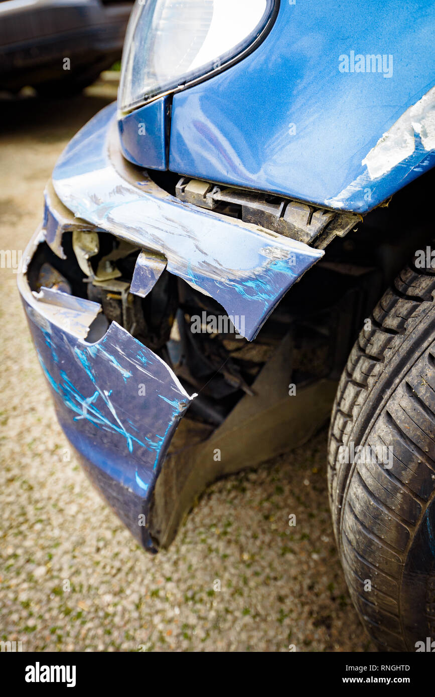 Car Crash and Car Damage. Body work and bumper Stock Photo - Alamy