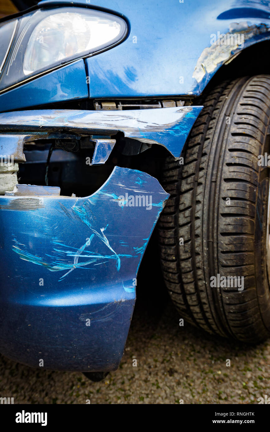 Car Crash and Car Damage. Body work and bumper Stock Photo - Alamy