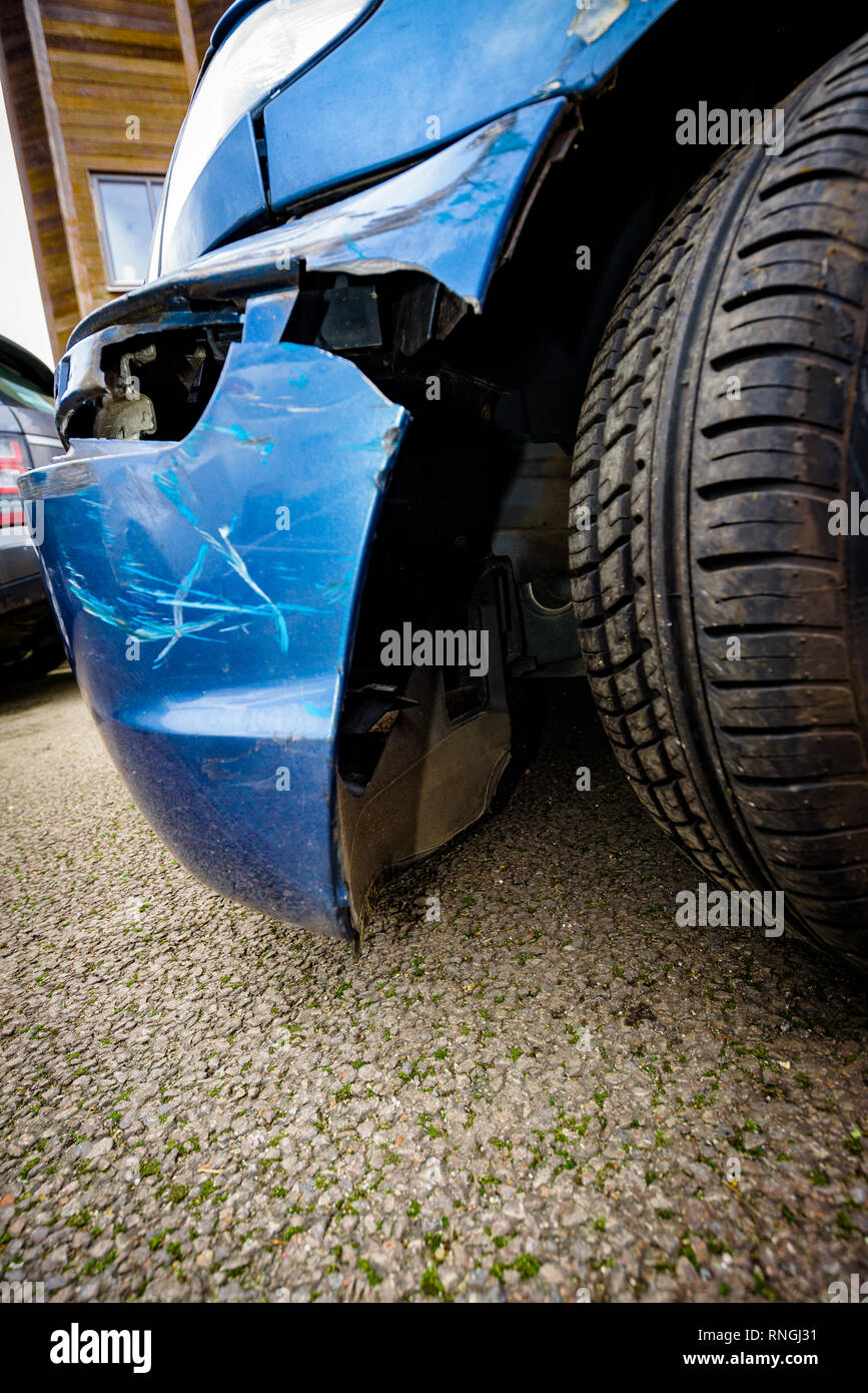 Car Crash and Car Damage. Body work and bumper Stock Photo - Alamy