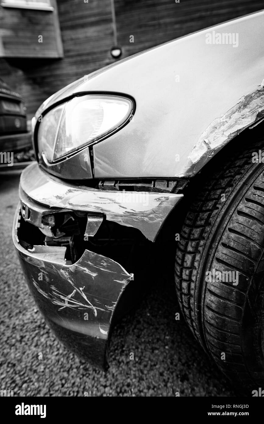 Car Crash and Car Damage. Body work and bumper Stock Photo - Alamy