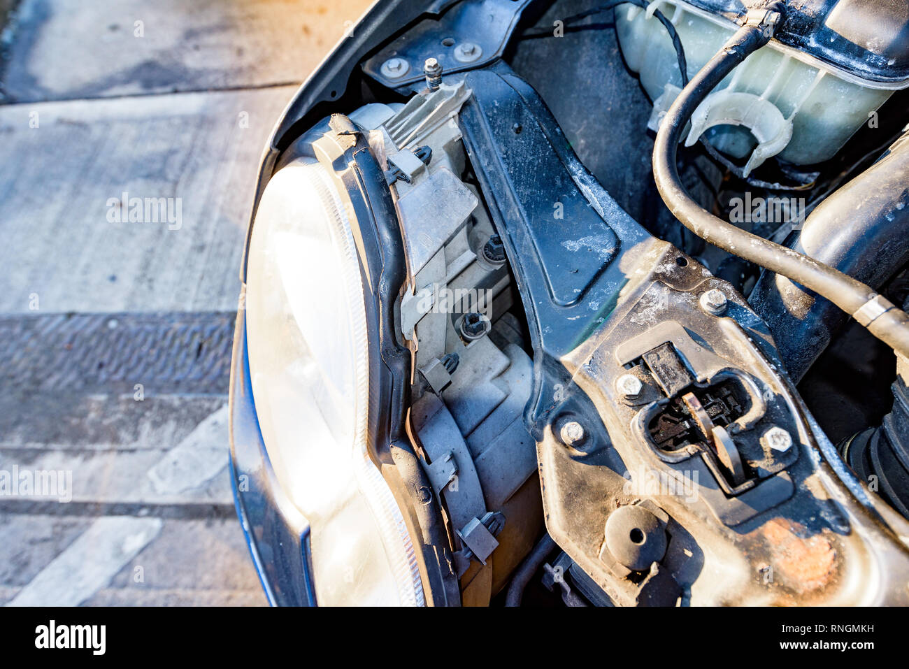 Broken headlight damage hi-res stock photography and images - Alamy