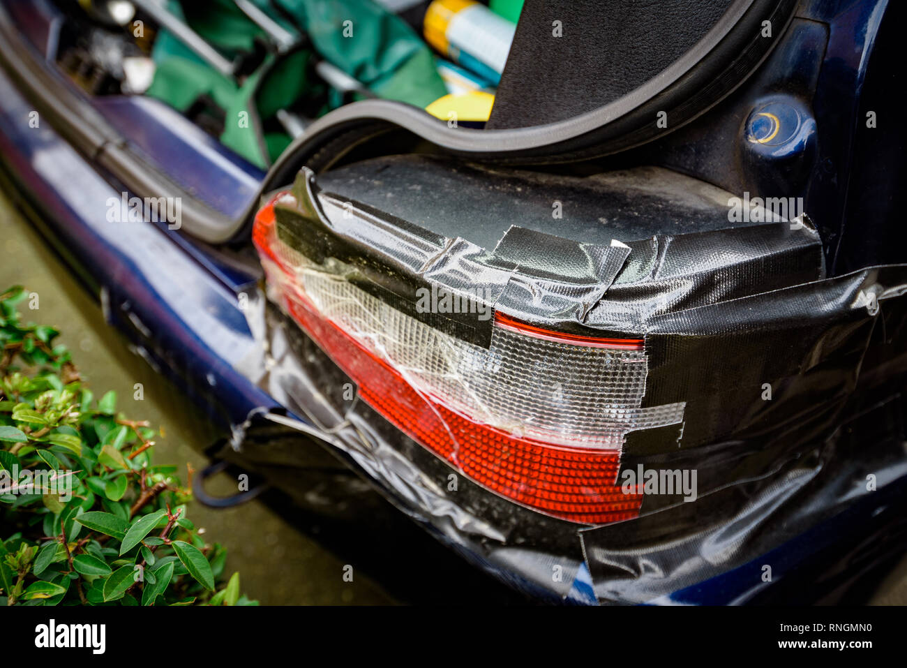 Car damaged back end hi-res stock photography and images - Alamy