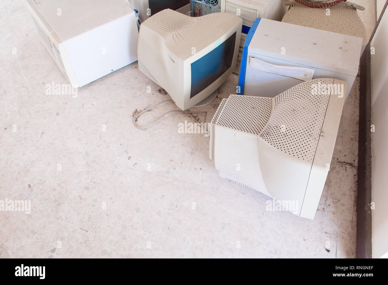 Trash Computer Screen Stock Photos & Trash Computer Screen Stock Images ...