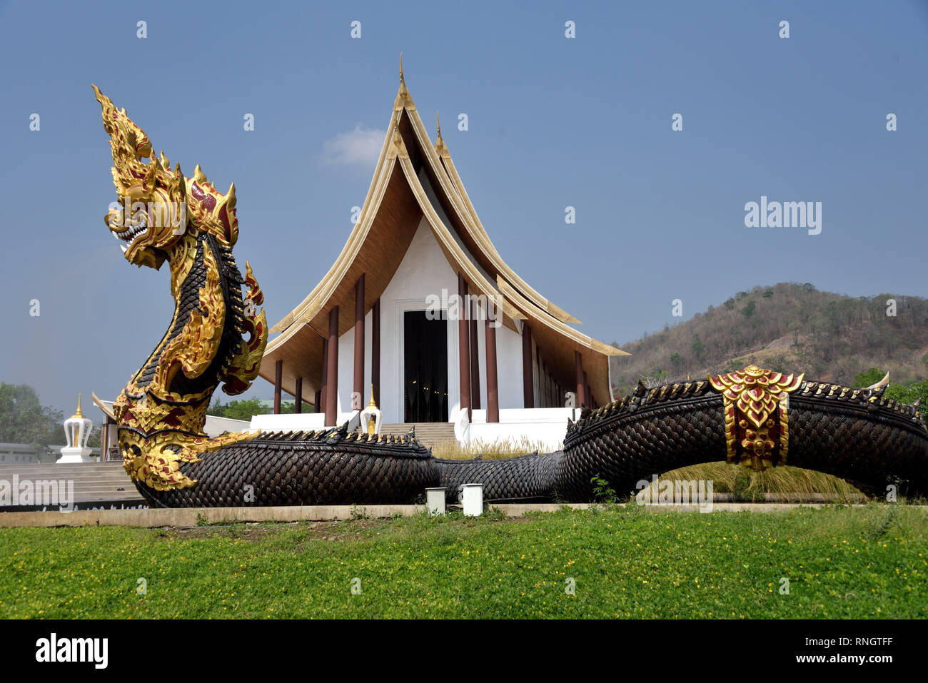 Modern temple hi-res stock photography and images - Alamy