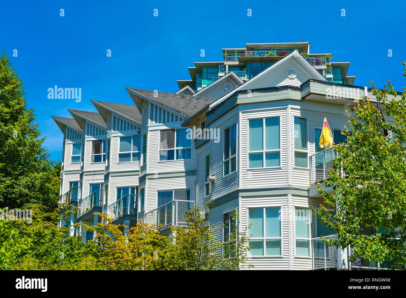 Luxury apartment building hi-res stock photography and images - Alamy