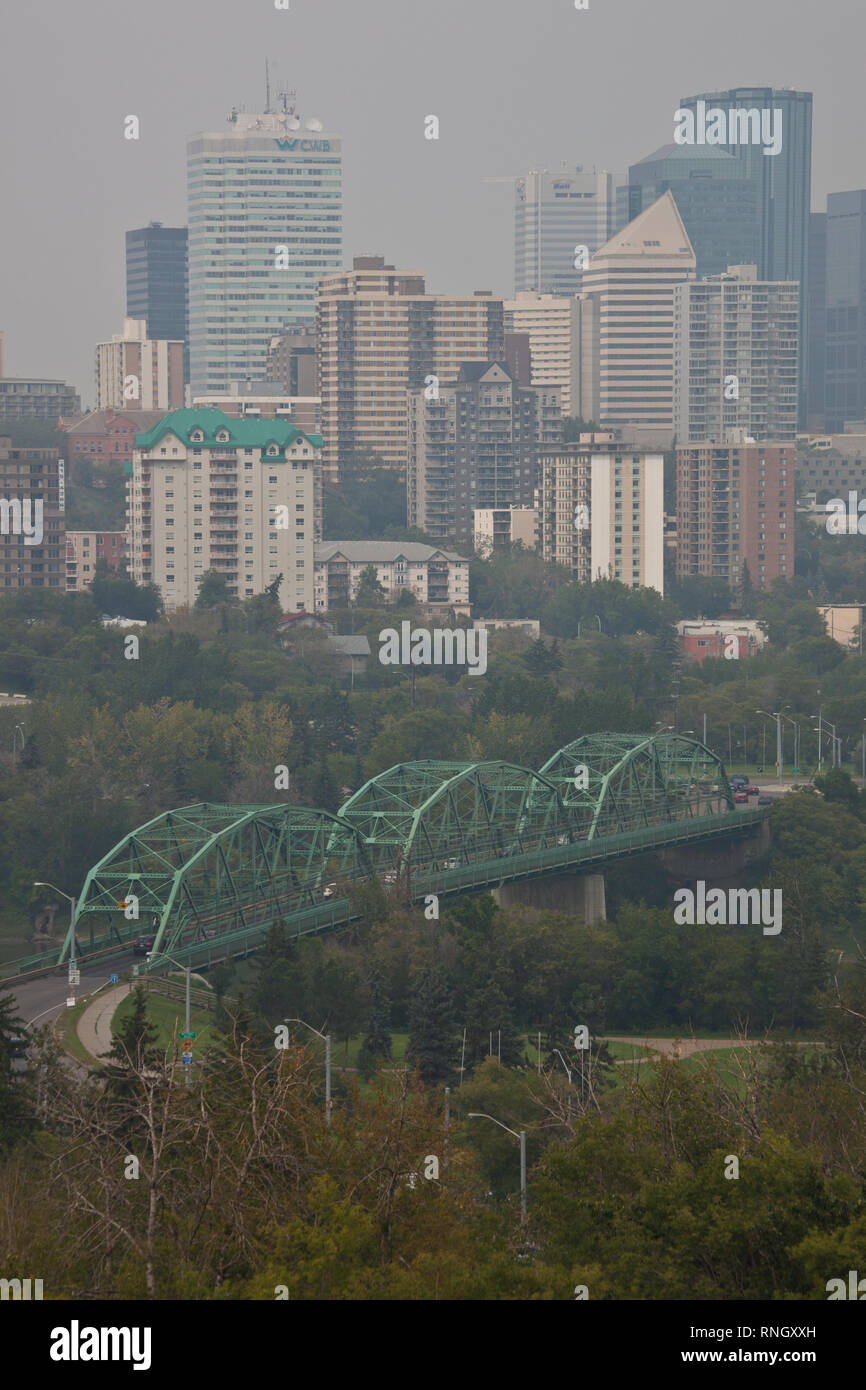 Edmonton skyline hi-res stock photography and images - Alamy