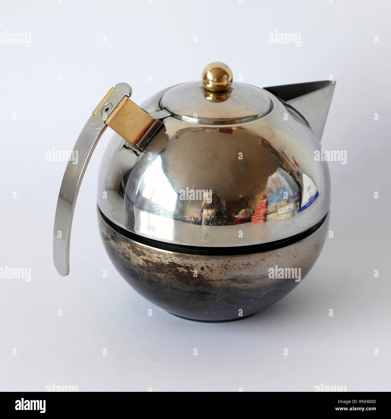 Italian coffee maker Model Matilda. Design by Raoul Piccinini for ...