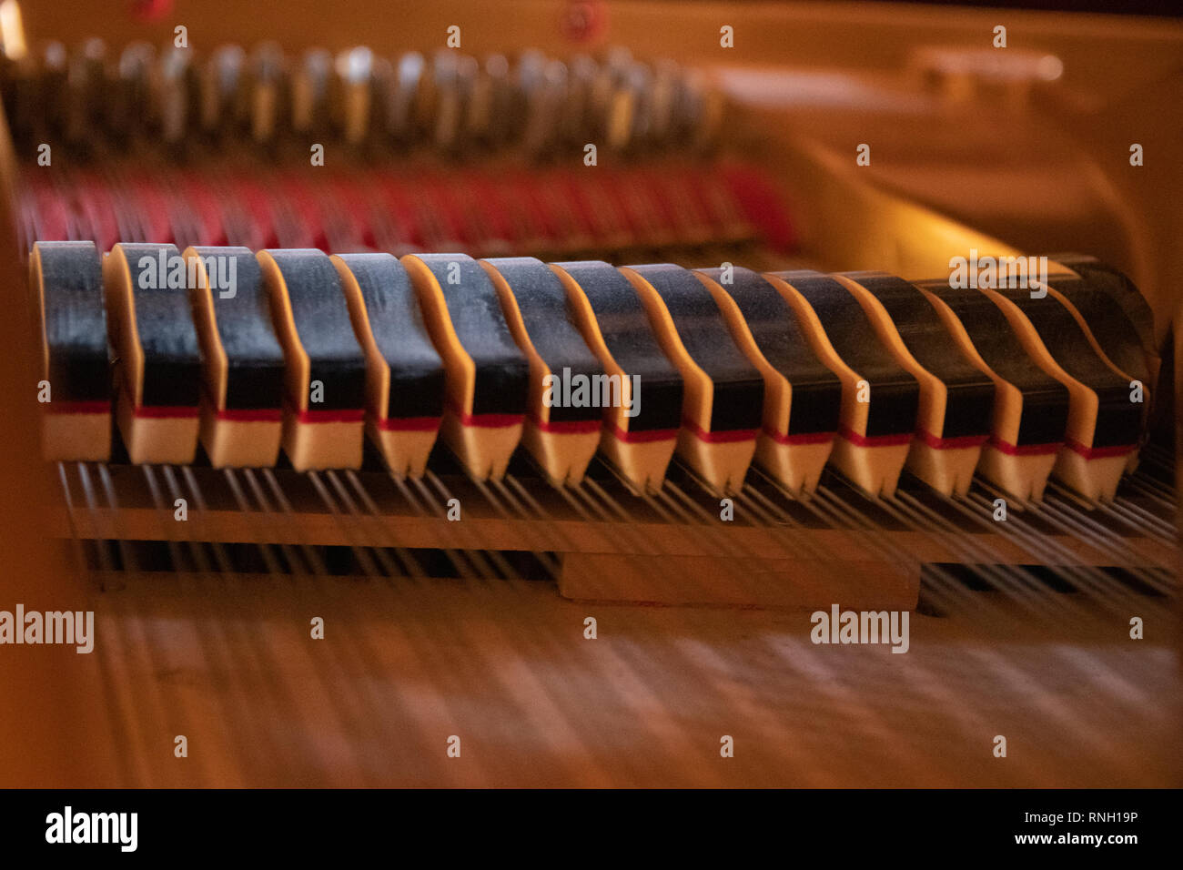 Dampers hi-res stock photography and images - Alamy