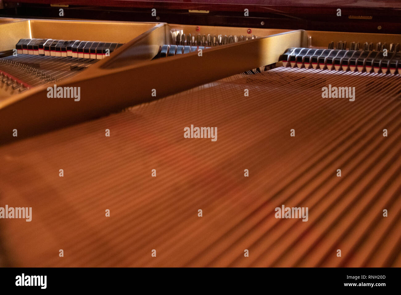 Piano dampers hi-res stock photography and images - Alamy