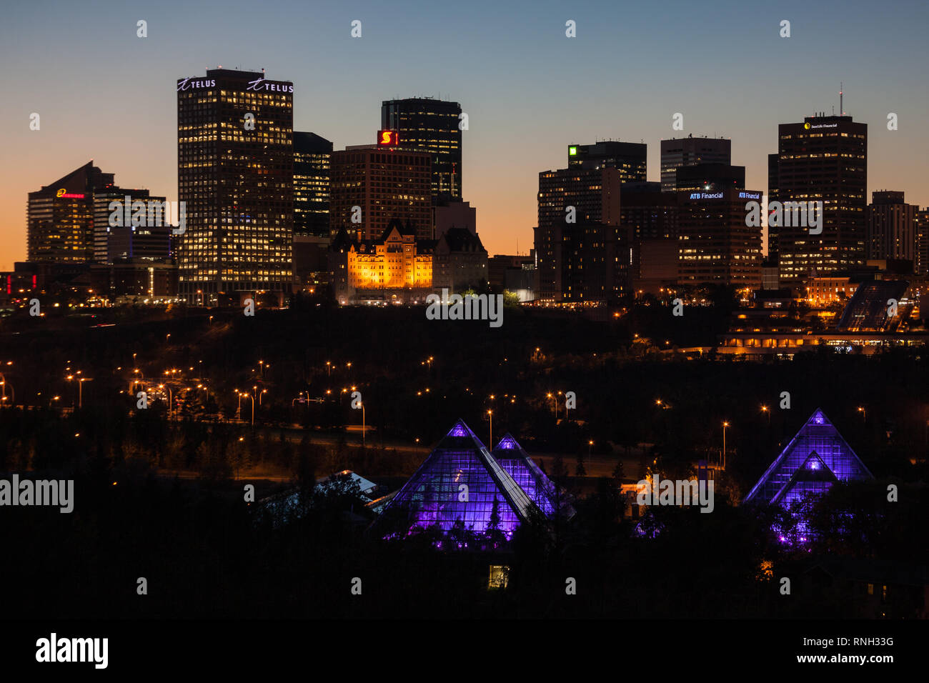 Edmonton skyline at dusk hi-res stock photography and images - Alamy