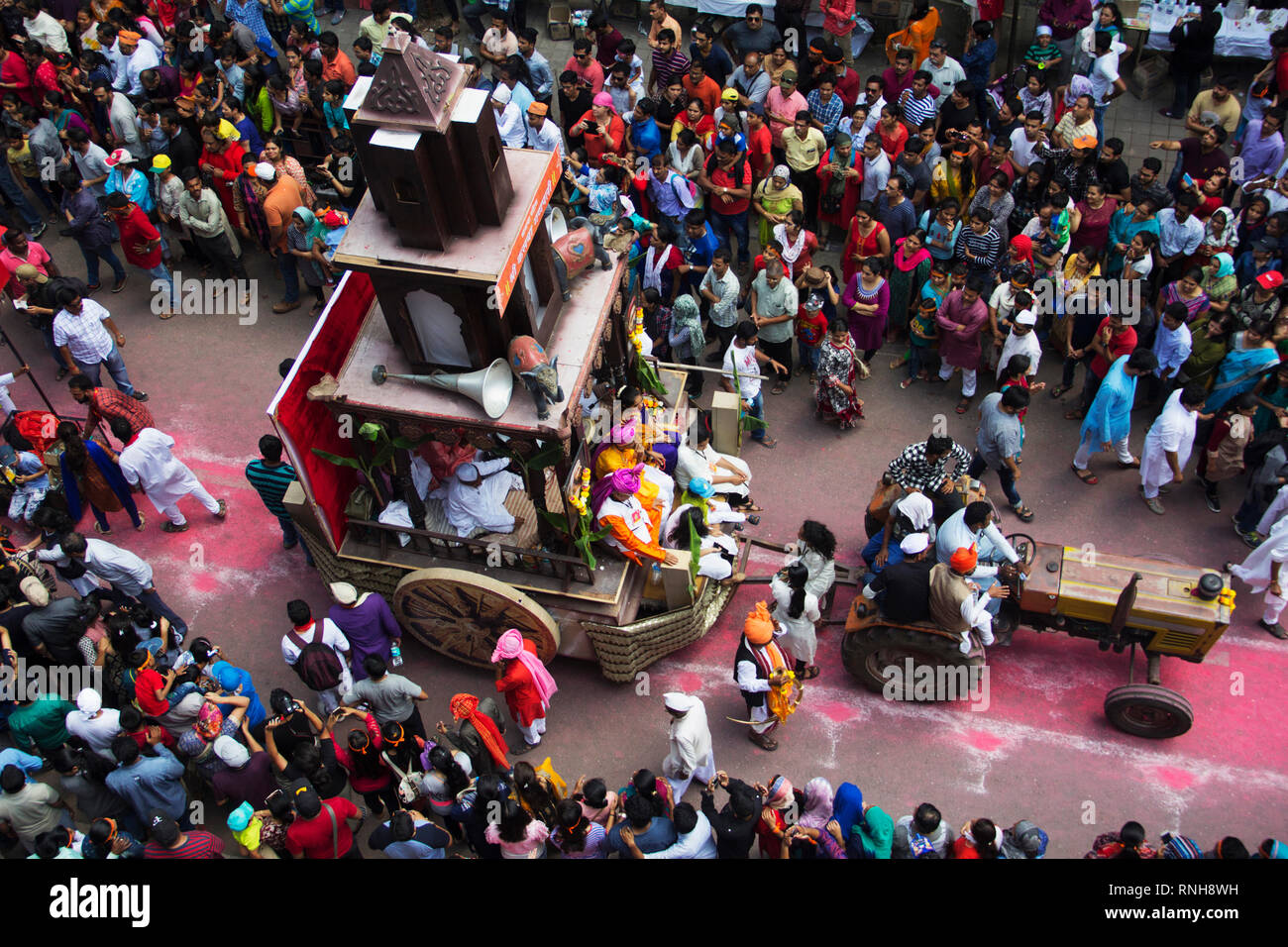 Ganesh festival procession pune hi-res stock photography and images - Alamy