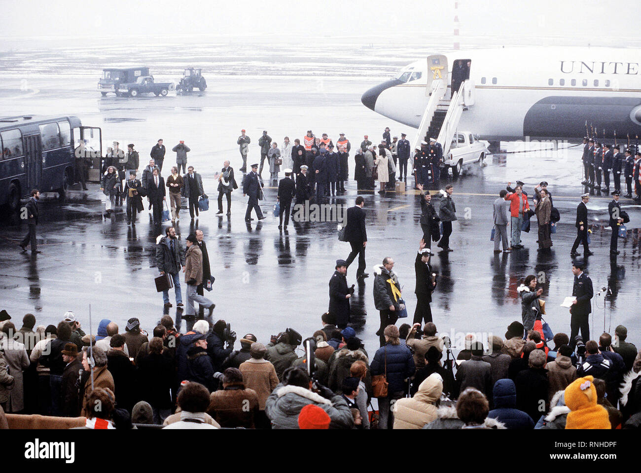1981 - The 52 freed hostages arrive at the base from Wiesbaden Air Base ...