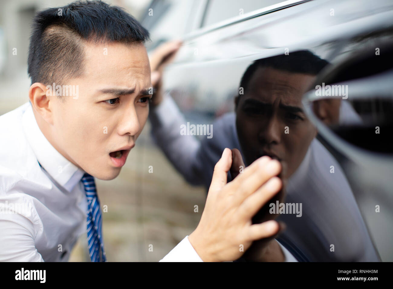 Car checking hi-res stock photography and images - Alamy