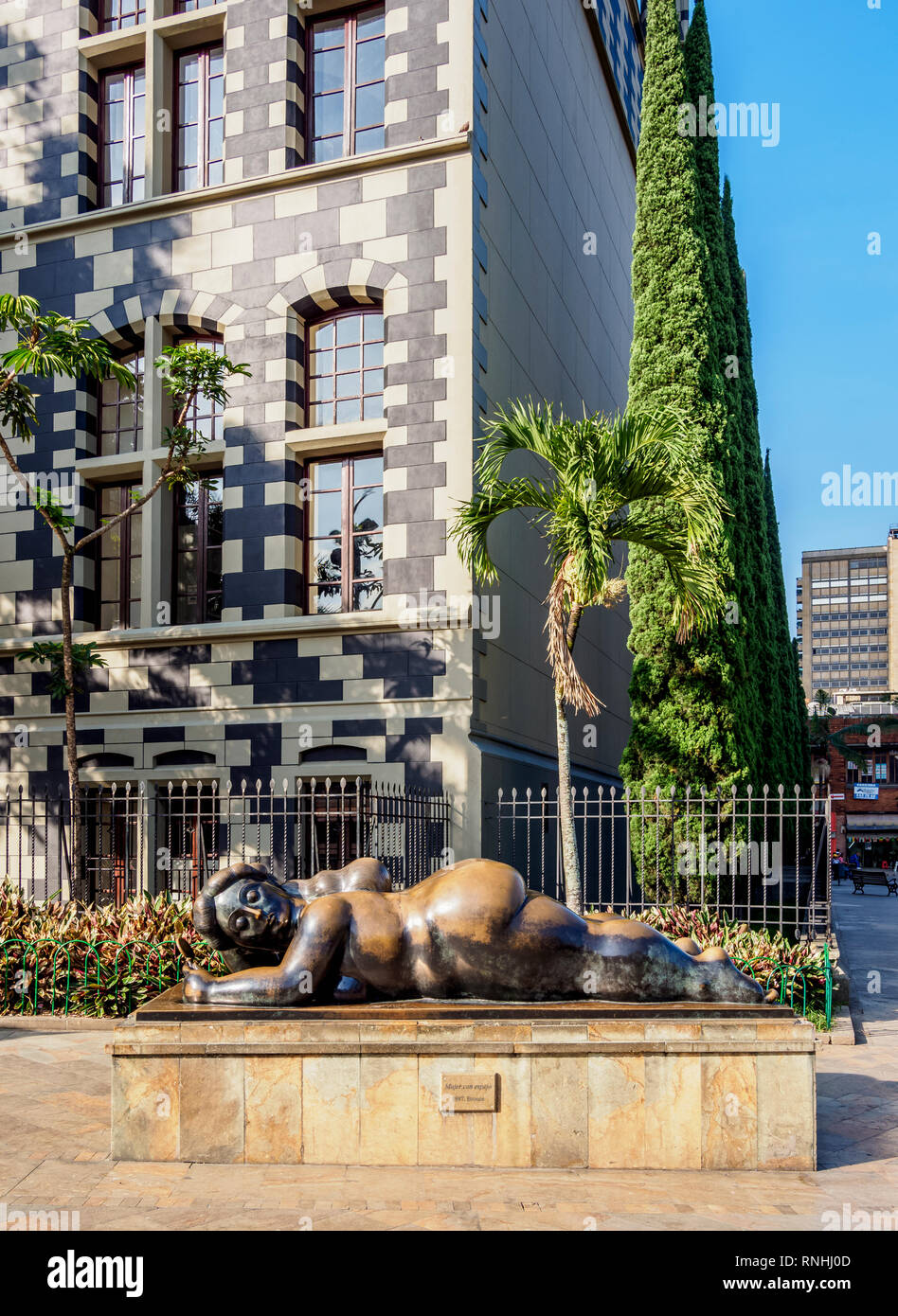 Statue de fernando botero hi-res stock photography and images - Alamy