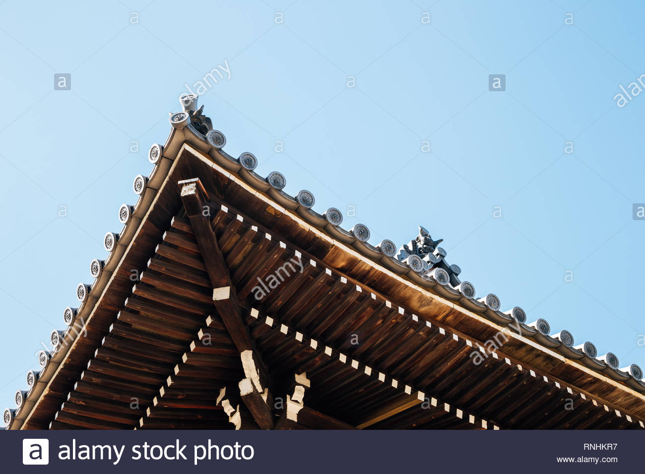 Roof Eaves Stock Photos & Roof Eaves Stock Images - Alamy