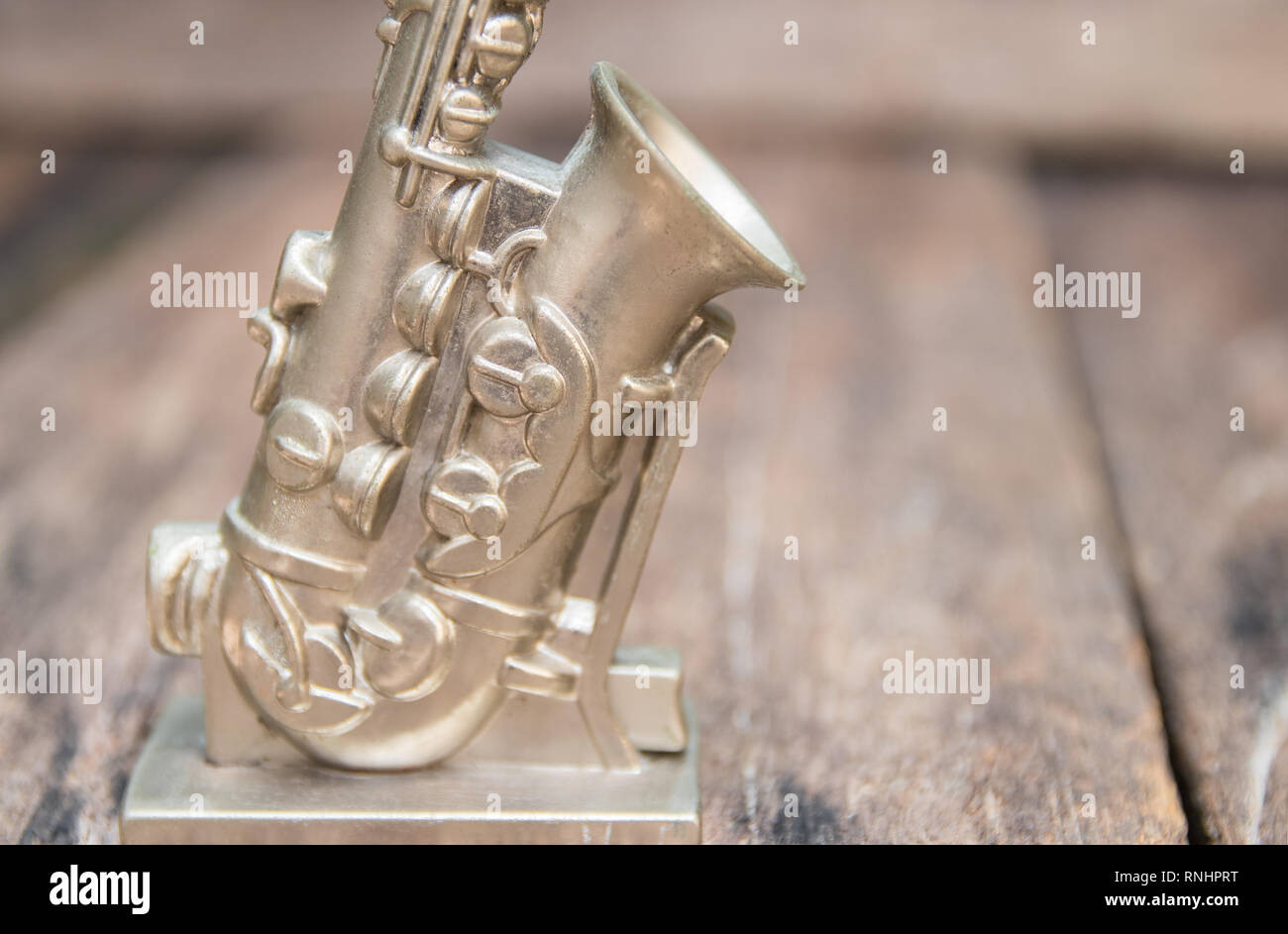 Close up alto saxophone hi-res stock photography and images - Alamy